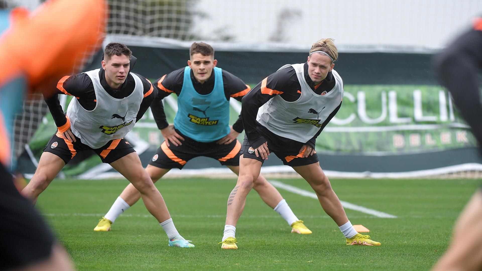 Нове тату Мудрика і непривітна Туреччина Шахтар розпочав тренувальний збір — Спорт 24